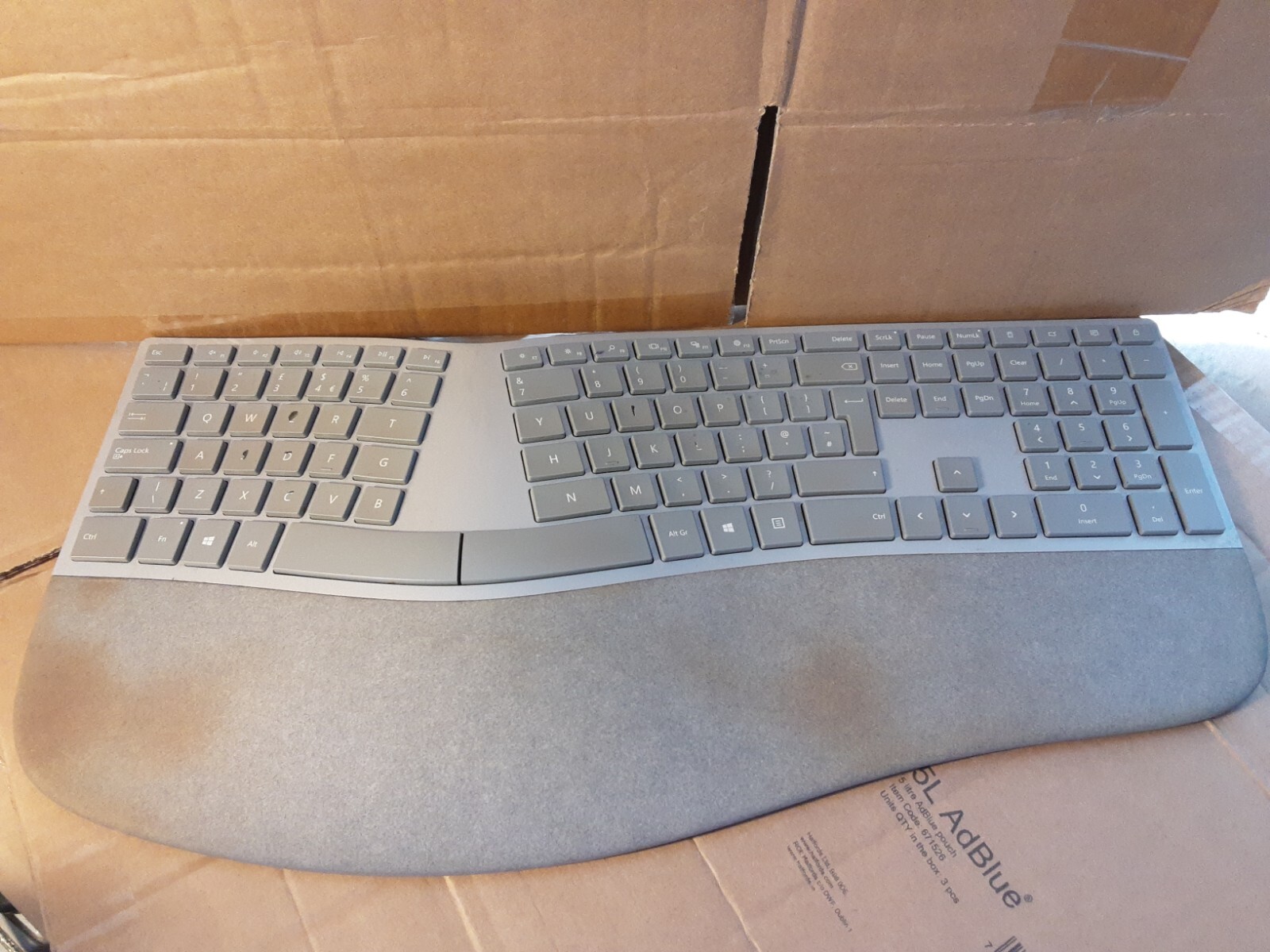 Microsoft Surface Ergonomic 1786 Wireless Bluetooth Keyboard Numeric UK ...