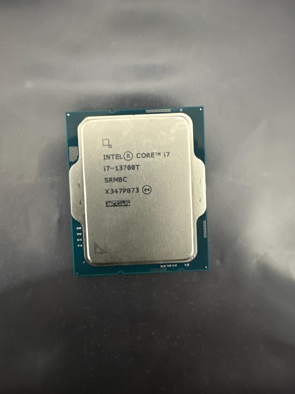 Intel Core i7-13700T (SRMBC) 1.4 GHz 16 Core Processor (CPU) - LGA 1700 ...