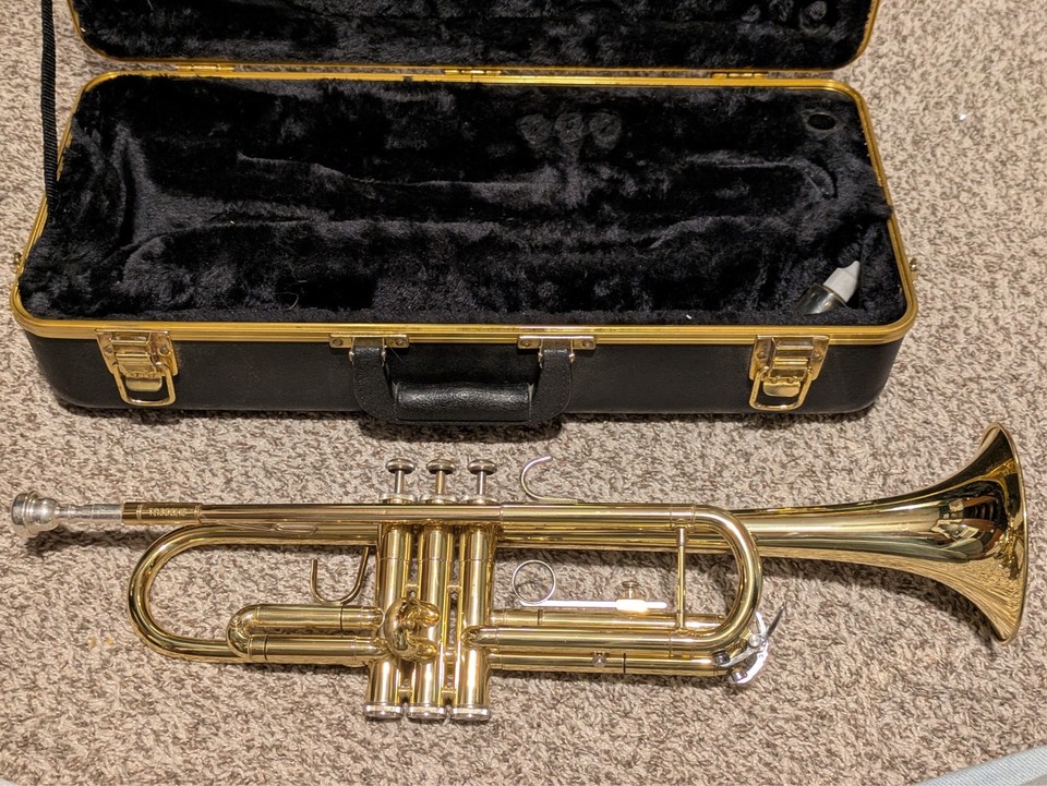Bach TR300H2 Student High End Trumpet with Hard Case Extras No Dents ...