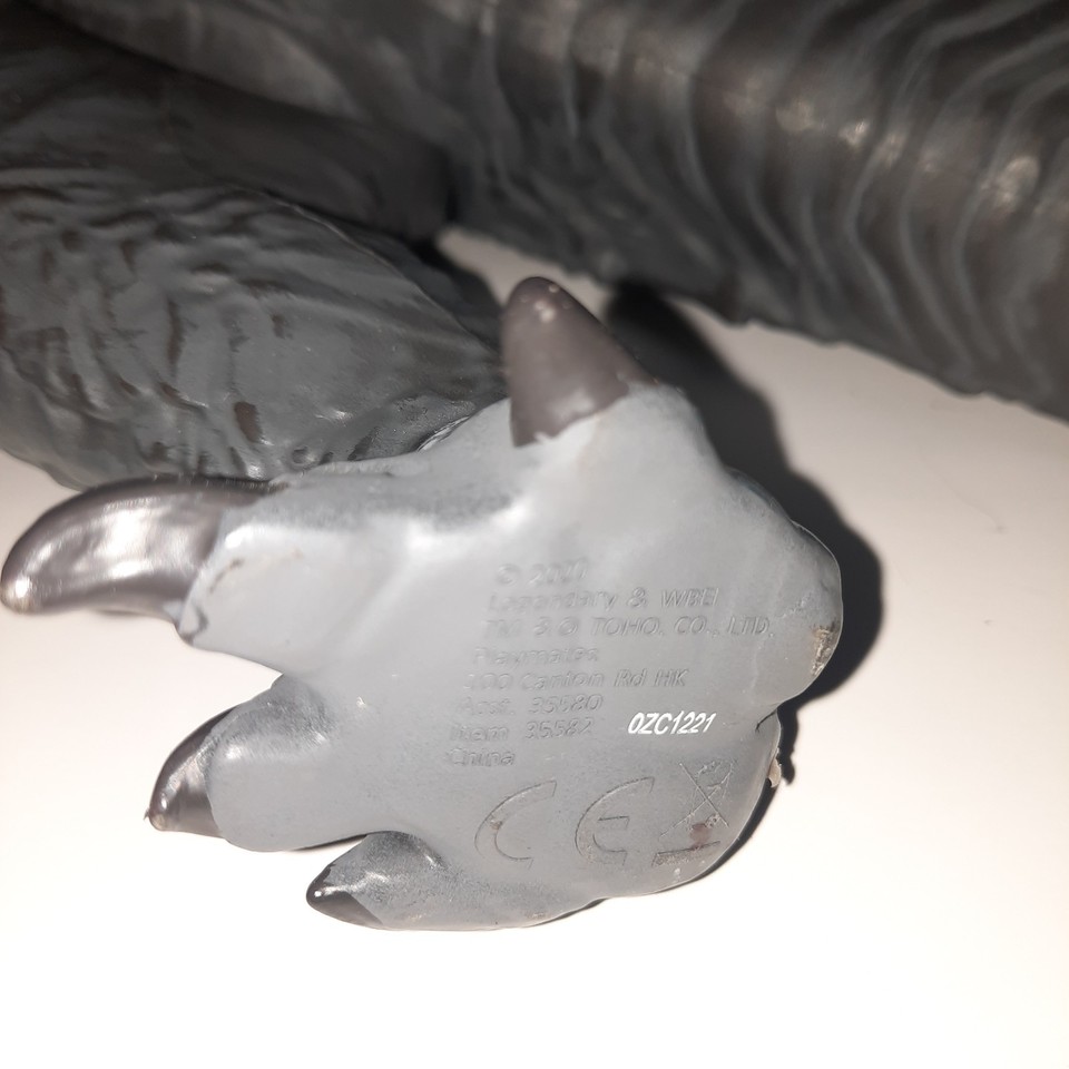 Legendary TOHO Mega Godzilla Figure Lights & Sounds 13"x21" Playmates ...