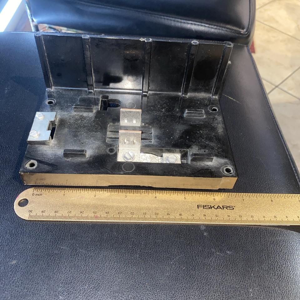 GE Mini Mod II Meter Socket Breaker Base 125 Or 200A General Electric ...