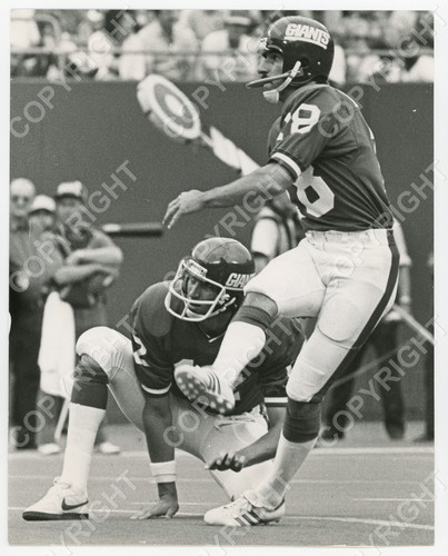JOE DANELO - NEW YORK GIANTS '81 - Type 1 NFL 8x10 B&W Press Photo 8.2b ...