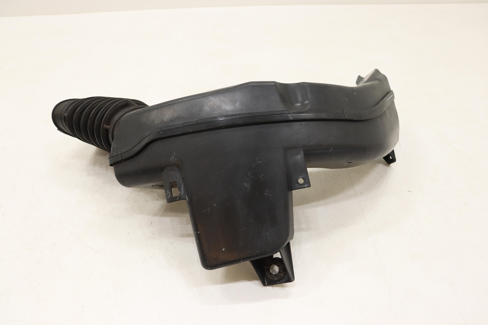 2018 - 2023 GMC TERRAIN AIR INTAKE CLEANER TUBE BAFFLE GENUINE OEM ...