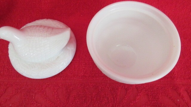 Vintage Avon White Milk Glass Hen Chicken On Nest Candy Trinket Covered ...