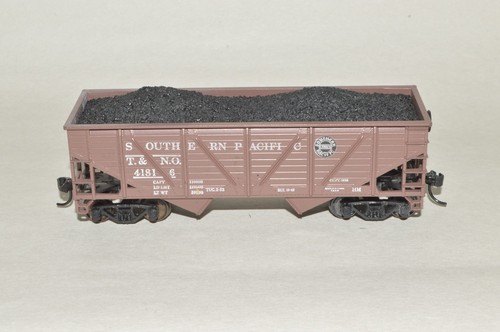 HO scale Athearn Southern Pacific RR 2 bay c/s coal hopper car train MW ...