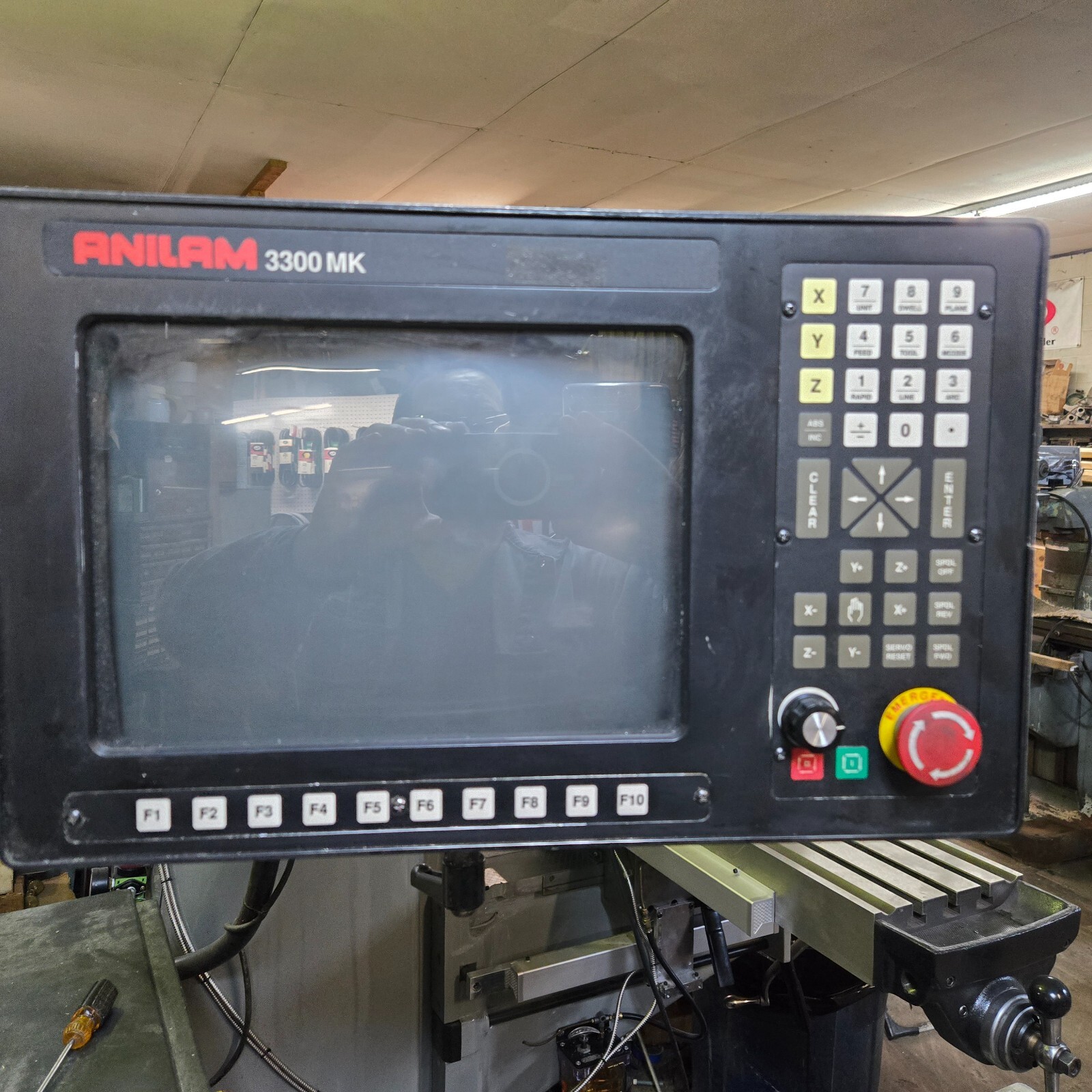 Chevalier Mill FM-33K with Anilam 3300MK 3 axis control, 10Tools ...