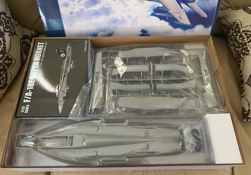 Trumpeter 03204 1/32 Scale F/A-18E Super Hornet | eBay