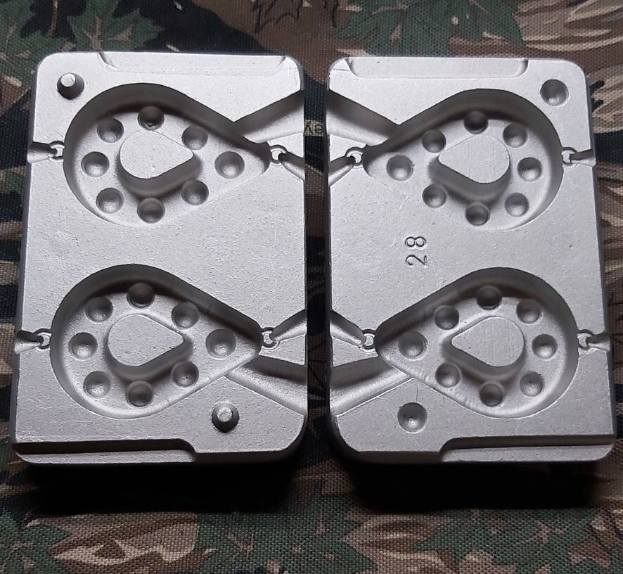 Fishing Moulds Grip Pear Bomb lead weight mould carp ledgering Cheap ...