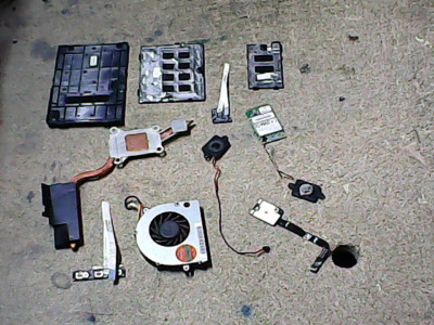 Lot de pieces 00758 Emachine E520 | eBay