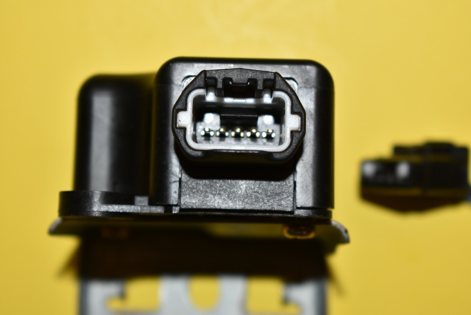 96 97 98 99 00 Toyota 4Runner ABS Deceleration Sensor Unit OEM | eBay