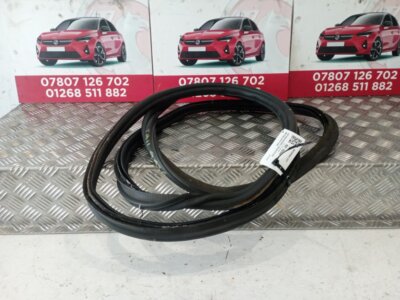 Land Rover Discovery 4 Tdv6 Hse E5 6 Dohc 2009-2018 WEATHERSEAL BOOT ...