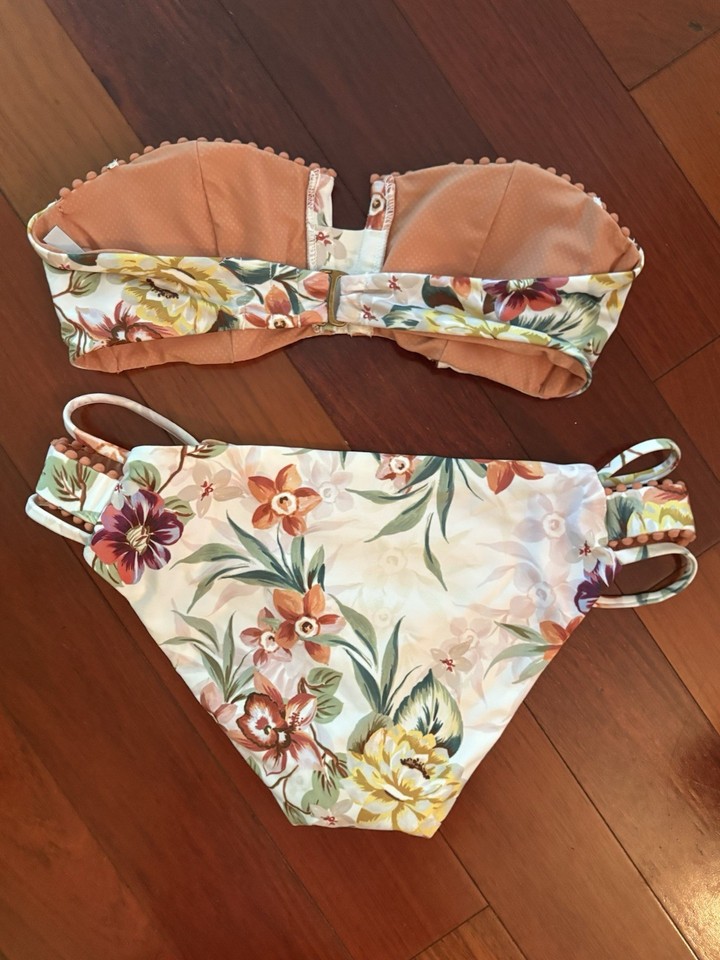 Isabelle Rose Bikini Swimsuit Floral S Small Two Piece Set | eBay