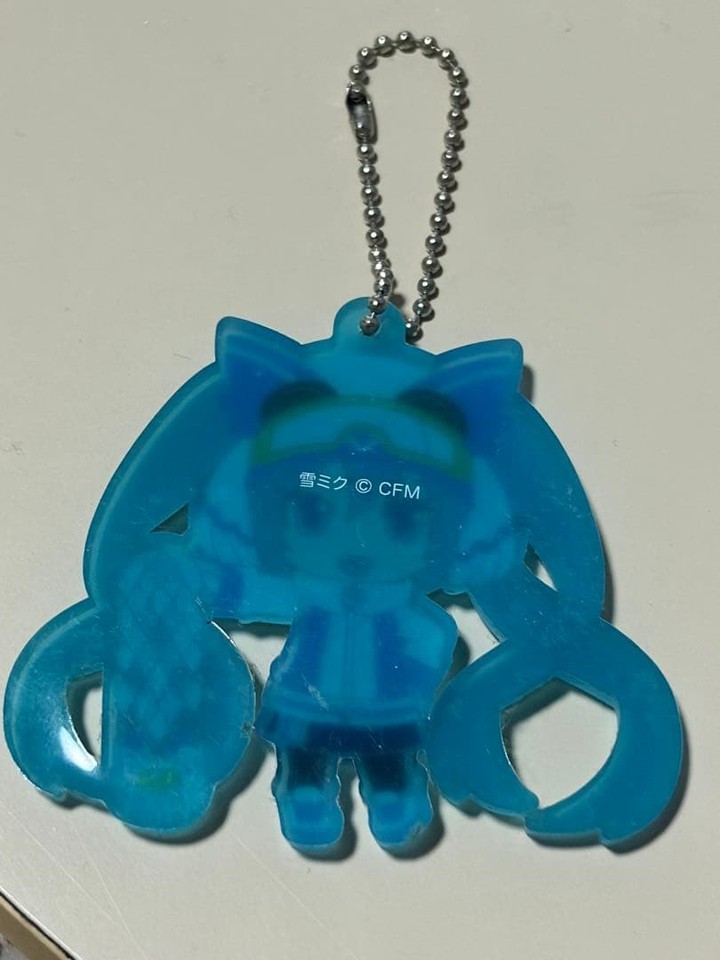 Hatsune Miku Snow Rubber Keychain | eBay