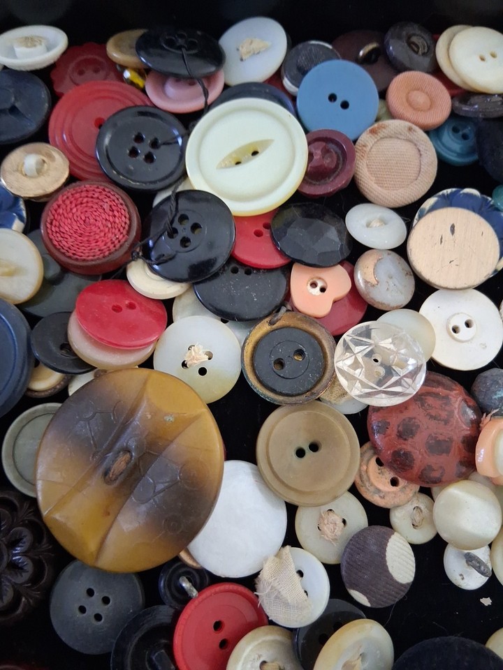 LOT Vintage Old Buttons Mixed Sizes Colors Sewing Crafts Hobby Harvest ...