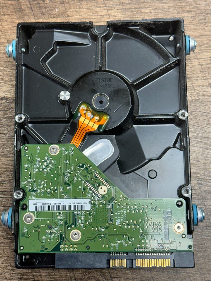 Western Digital Blue, 250GB, 7200RPM, SATA 6Gb/s, 3.5in HDD (WD2500AAKX ...