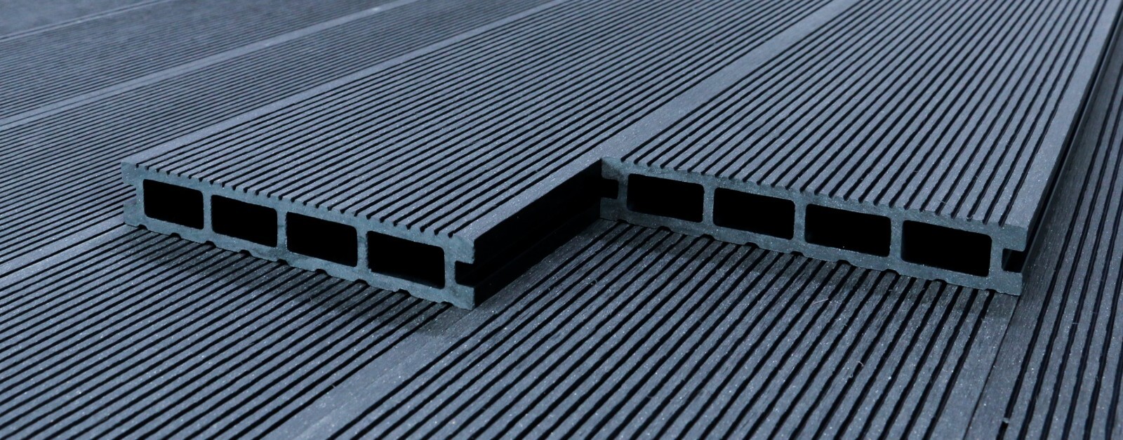 WPC Terrassendiele Hohldiele 24x146 Dunkelgrau 4 Farben Holzterrasse ...