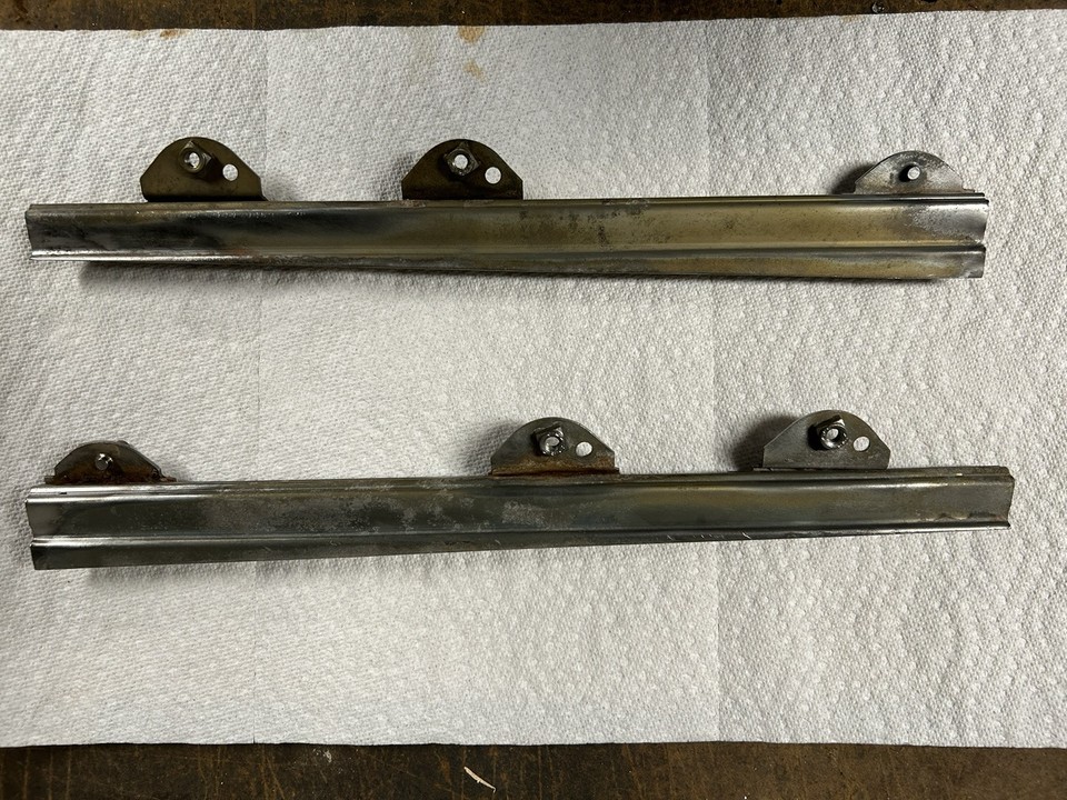 MERCEDES W123 2 Door Coupe R + L Rear Windows Bottom Rails, For 280CE ...