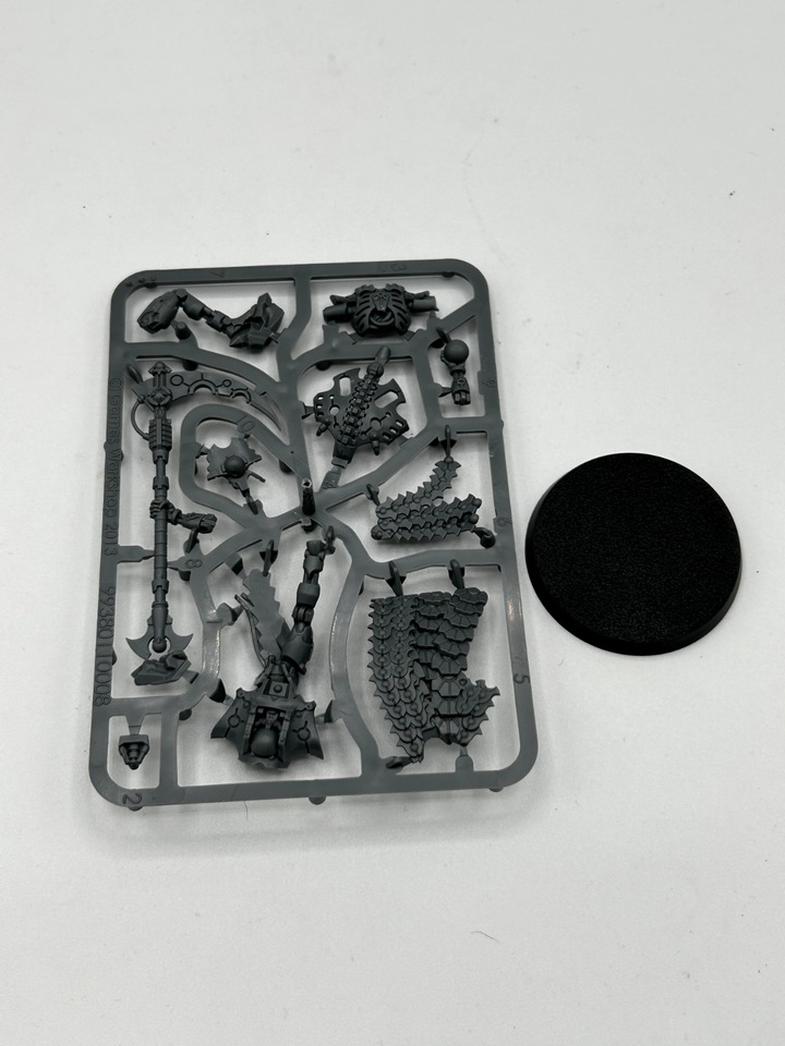 Necron Overlord Lider Supremo Necrons WARHAMMER 40k on sprue | eBay