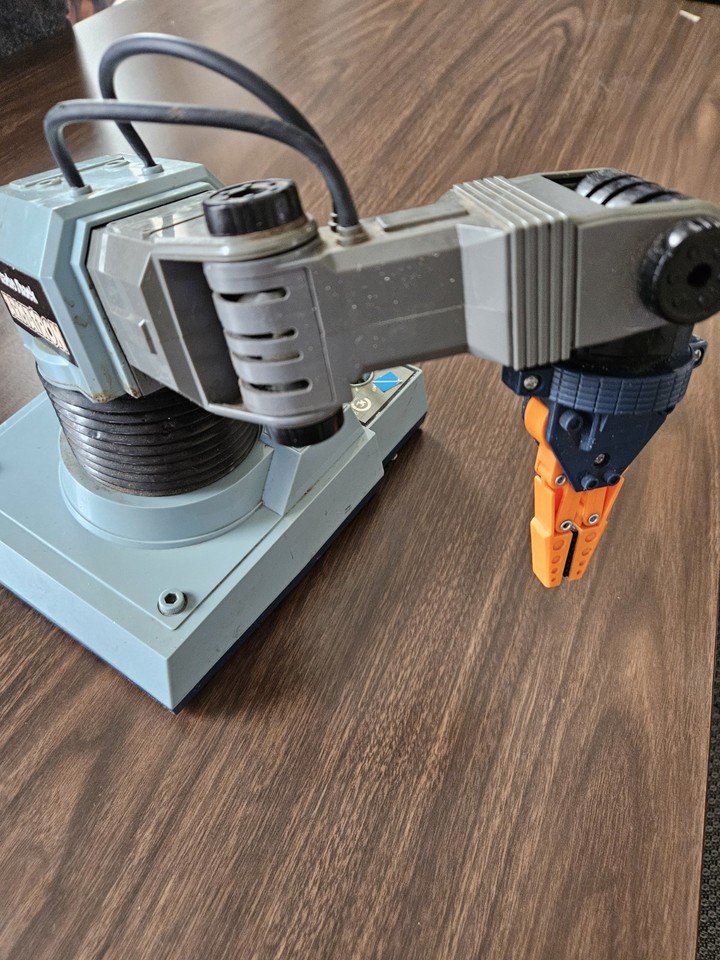 Vintage Radio Shack Armatron Robotic Claw Arm Toy Tested, Partially ...