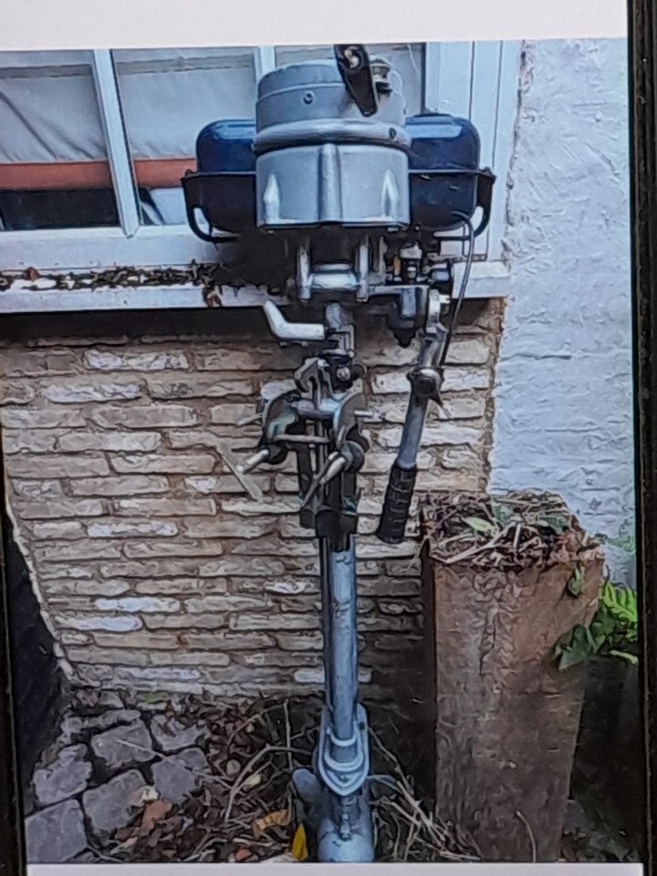 Seagull 40 Long Shaft Outboard Late Model Collection Only Po11 9ay ...