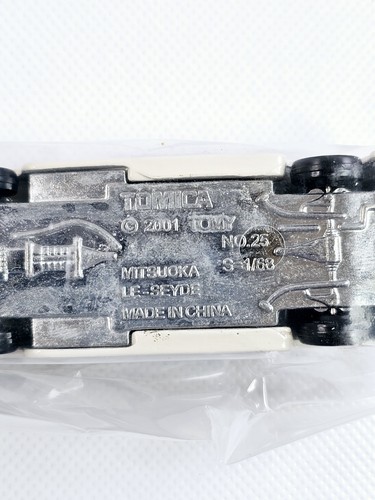 Tomica Tomy Japan 1:68 MITSUOKA LE-SYDE RETRO CLASSIC-LOOK Model Car ...