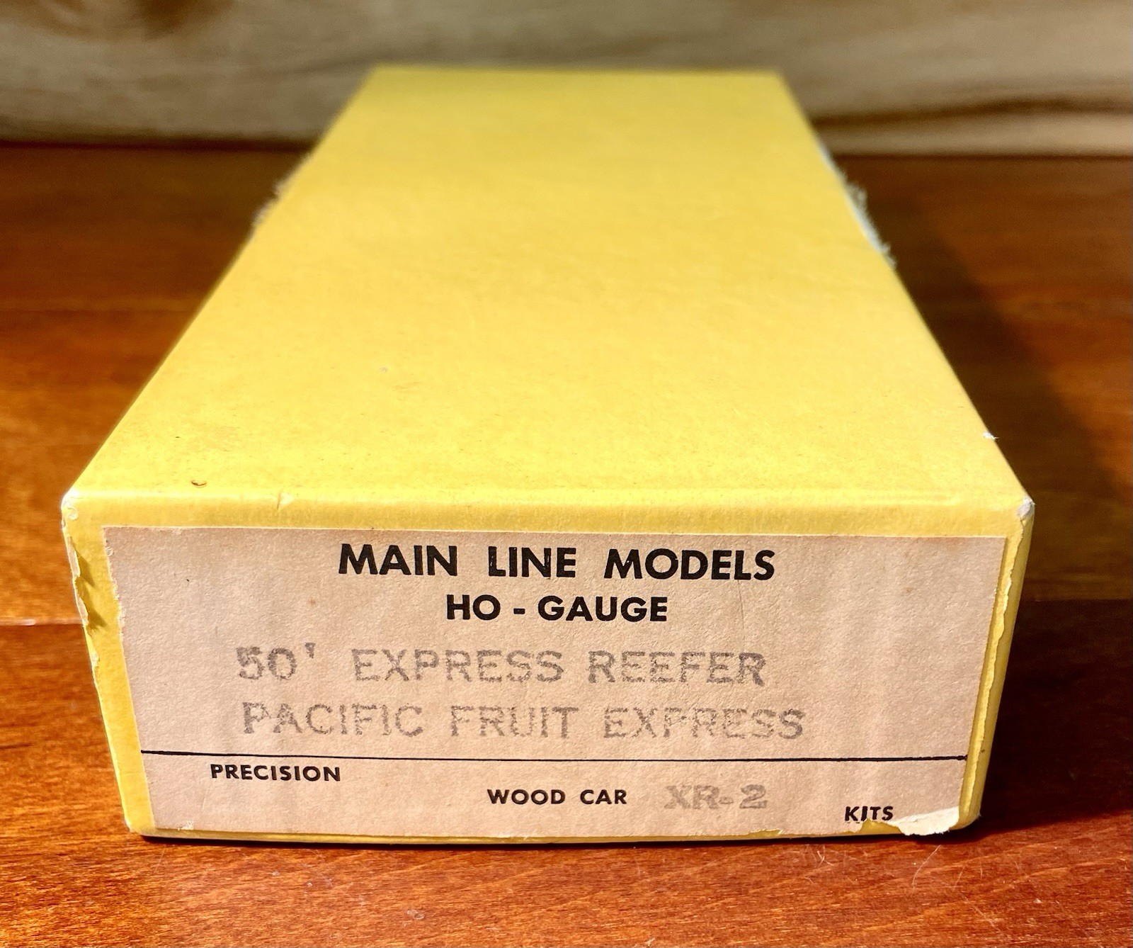 HO Main Line Models 50 Ft. Express Reefer Kit - Pacific Fruit Express ...