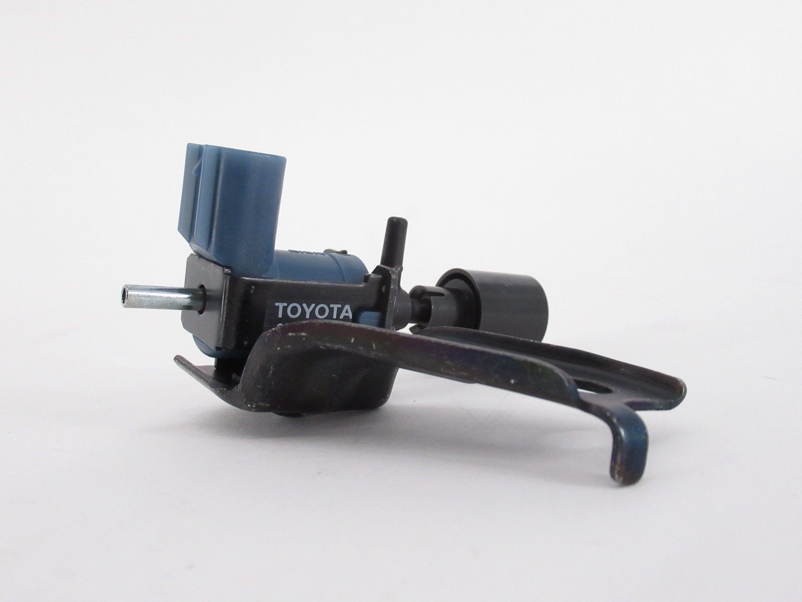 Genuine OEM Toyota 25860-74050 Vacuum Switching Valve | eBay