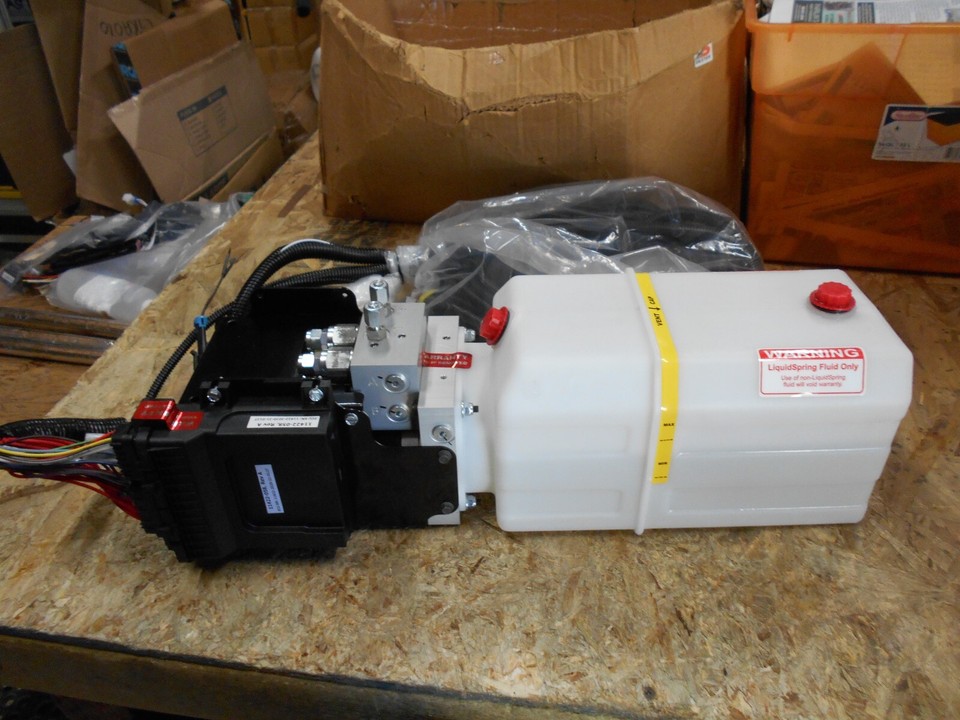 *RV LIQUID SPRING POWER MODULE 11422-058 DS96FS3 12V RESERVOIR FREE ...