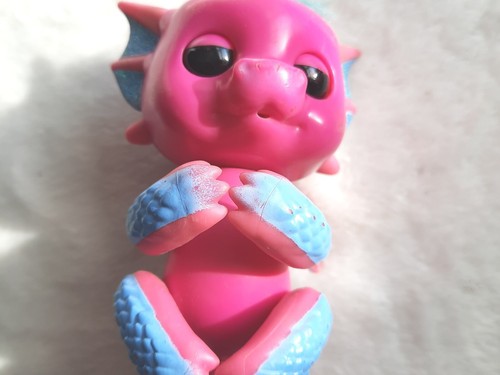 Fingerlings 5" Baby Dragon Sandy Pink/Blue/Glitter W/Sounds Interactive ...
