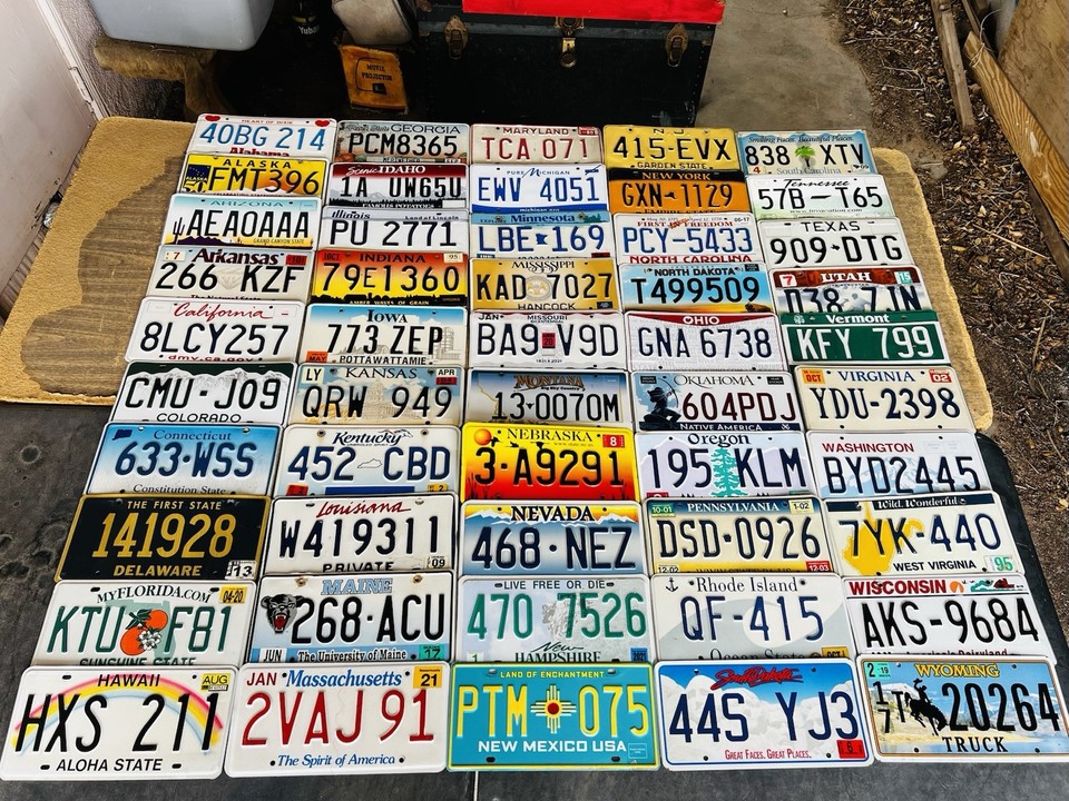 LOT OF 50 COMPLETE SET OF ALL UNITED STATES LICENSE PLATES——CHECK IT ...