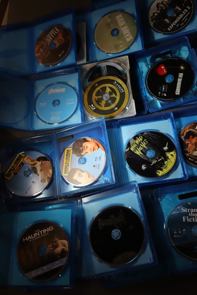 Blu-Ray Lot of 16 Movies Xmen Steelcase, Avengers Endgame, Zombieland ...