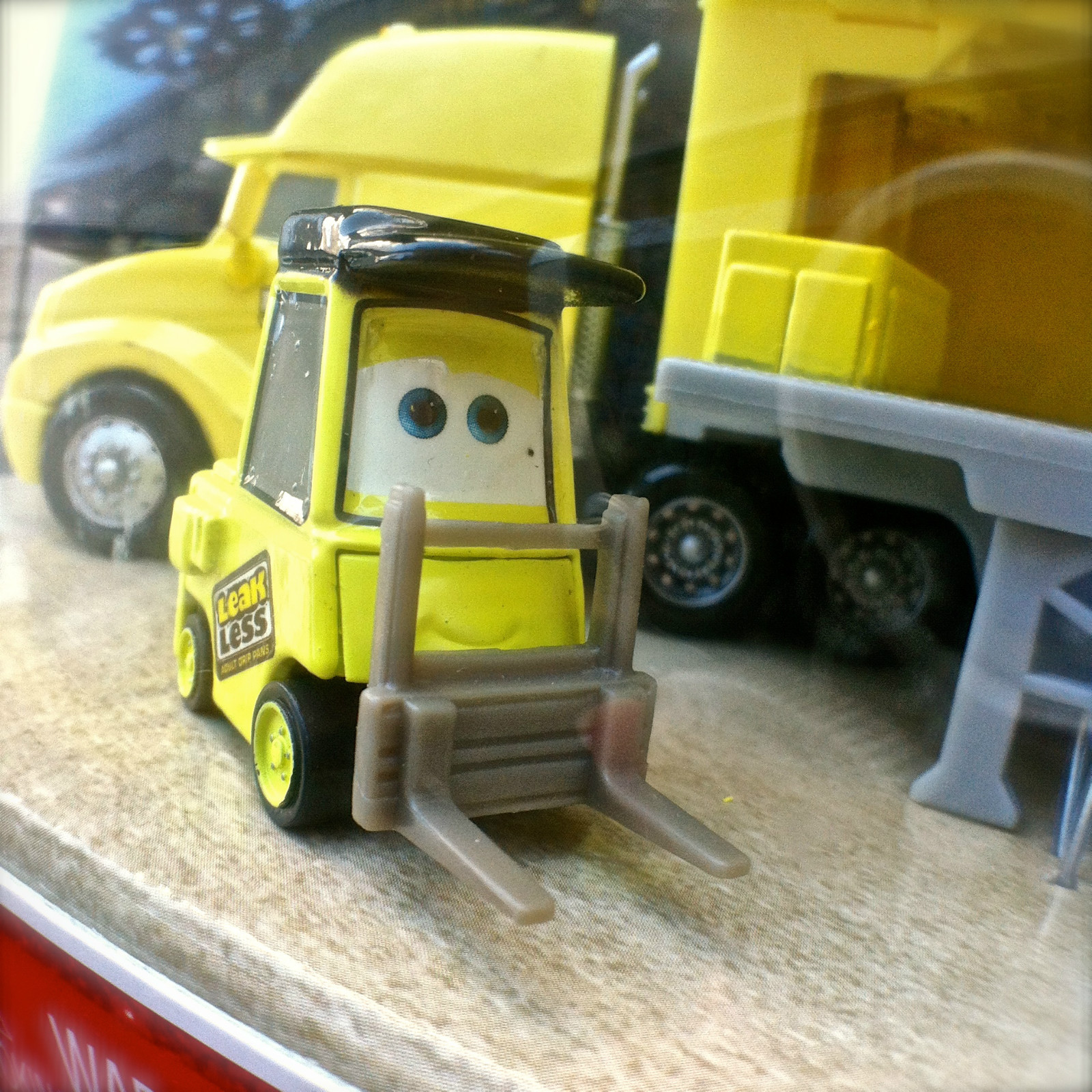 Disney PIXAR Cars TEAM LEAK LESS HAULER & RACER NO. 52 PITTY diecast ...