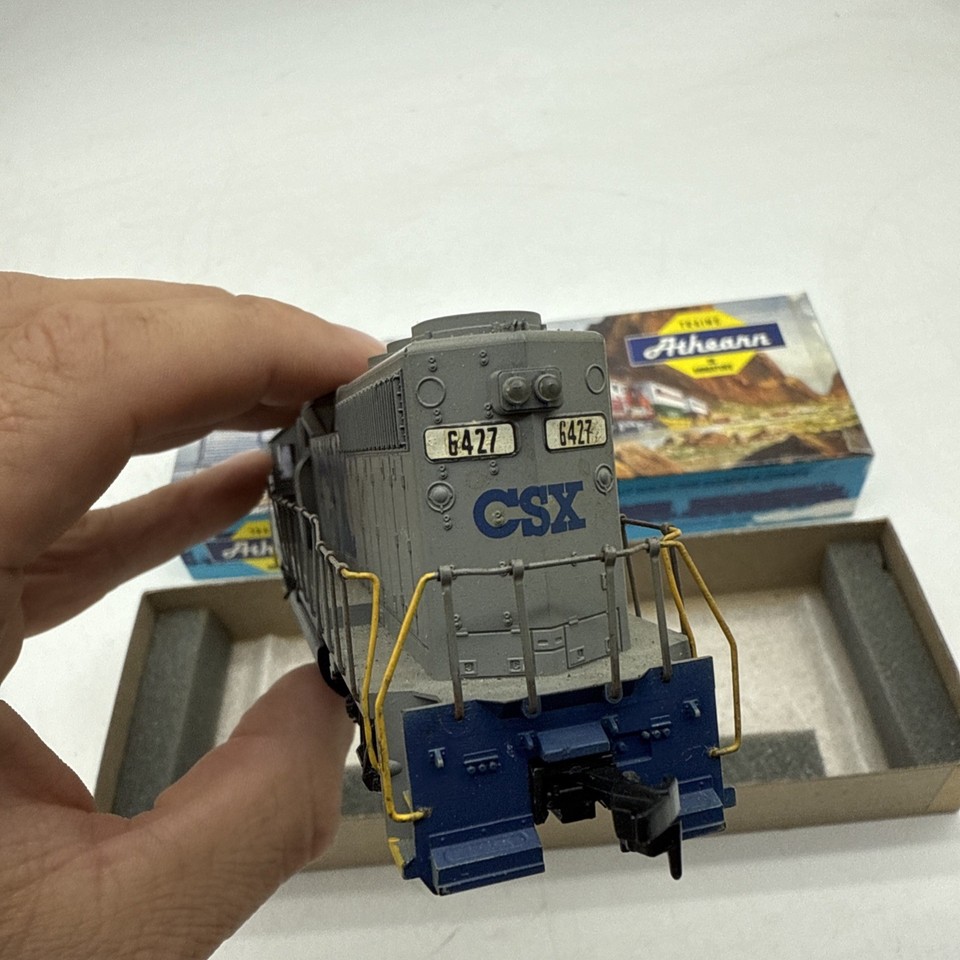 Athearn HO Scale CSX GP40- 2 Diesel Locomotive #6427 Powered DC Engine ...