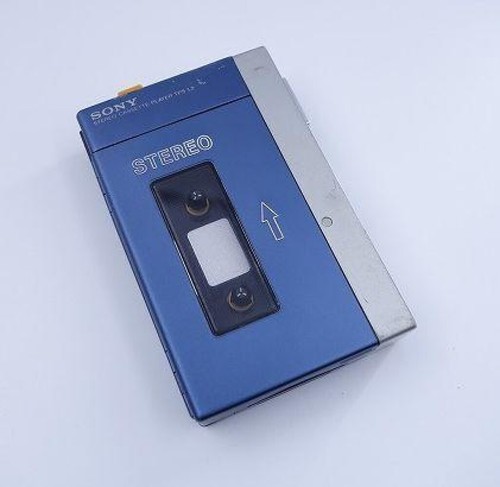 SONY Sony first generation WALKMAN Walkman TPS-L2 Good Condition ...