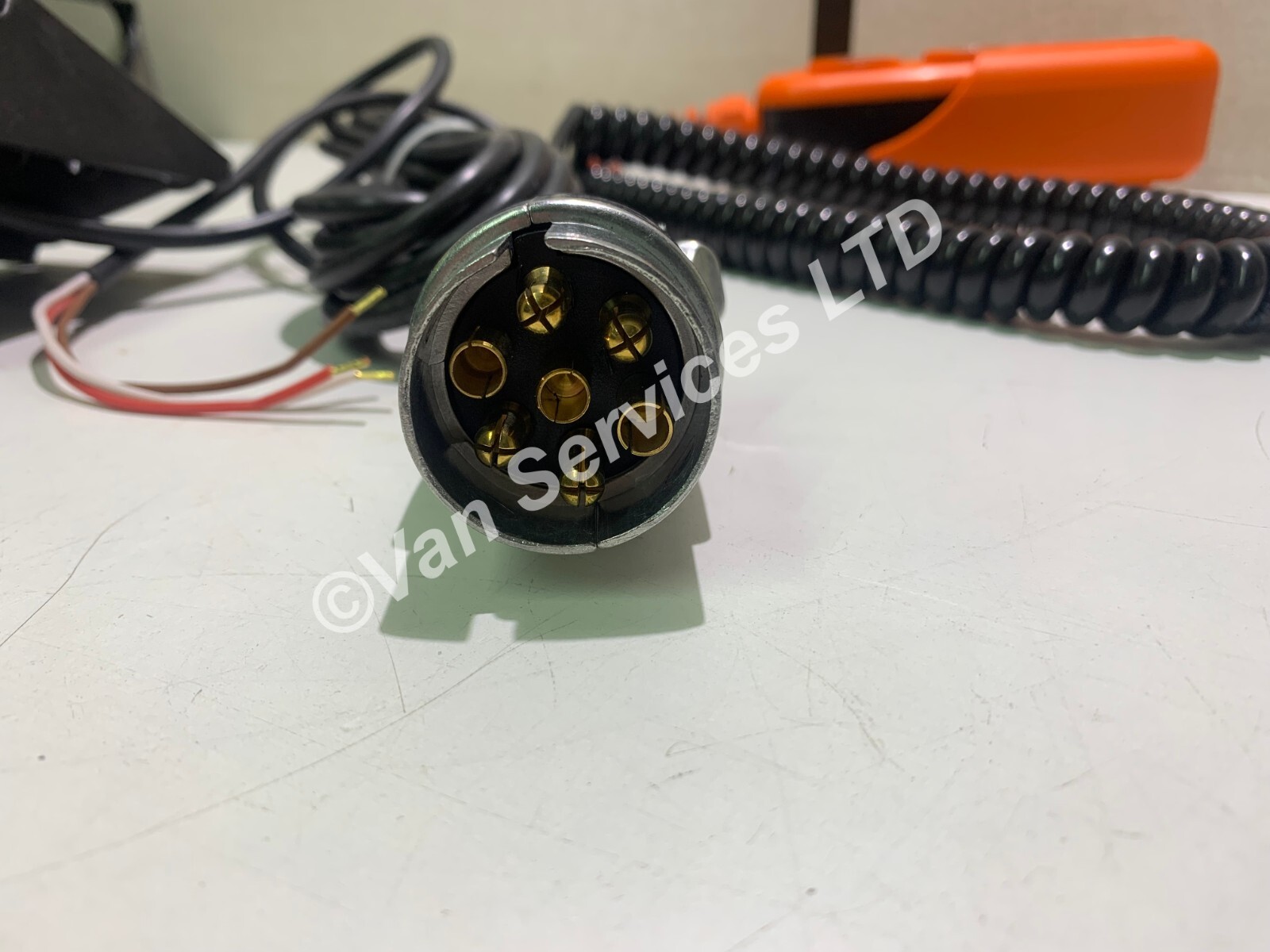 Dhollandia Manual Tail Lift 2 Button Control with Wanderlead & Socket ...