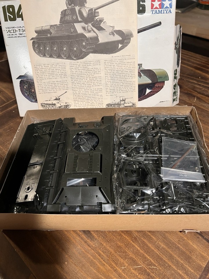 1/35 Tamiya T34/76 1943 Production Model Russian Tank Kit Open Box | eBay