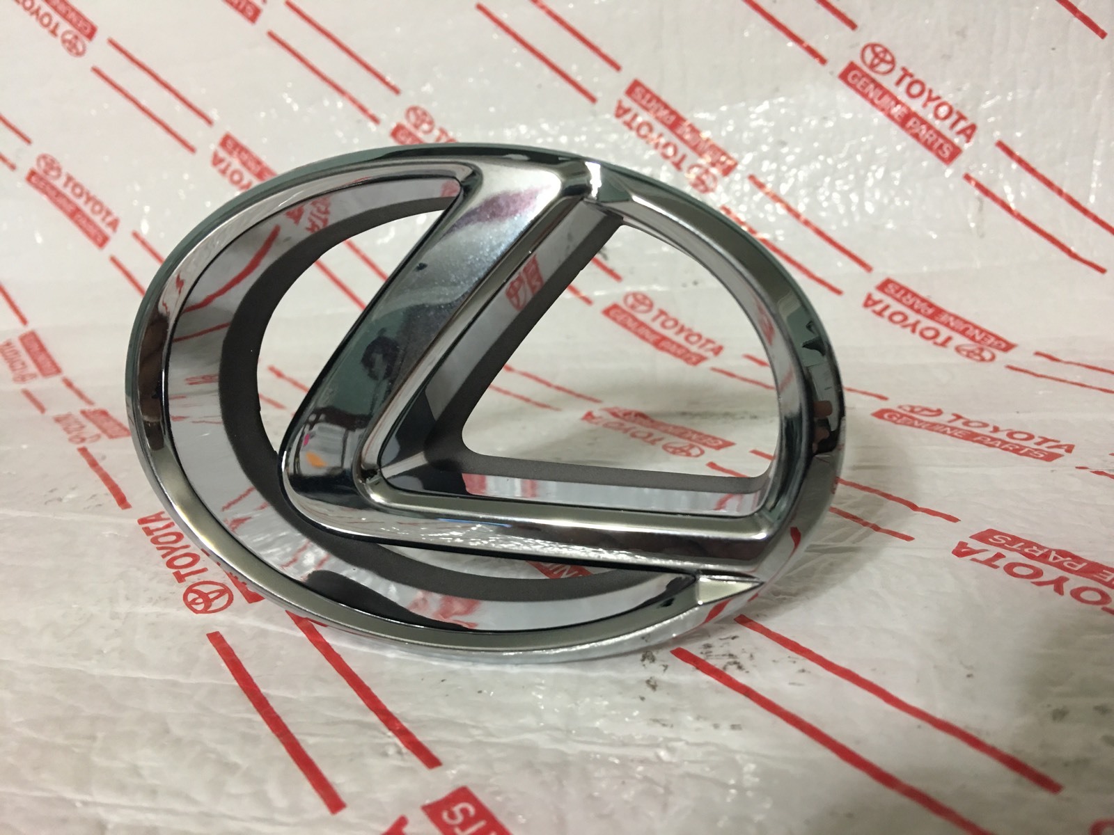 *NEW LEXUS GS300 GS400 GS430 CHROME GRILLE EMBLEM 2001 2002 2003 2004 ...