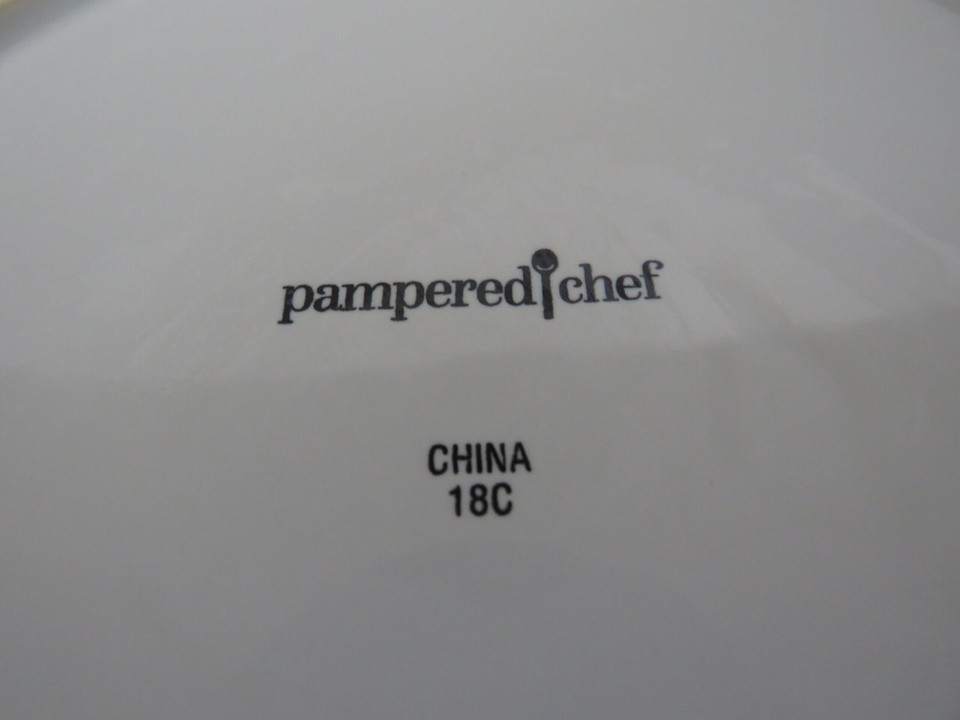 Pampered Chef Microwave Pasta Cooker Red Silicone Lid White Ceramic ...