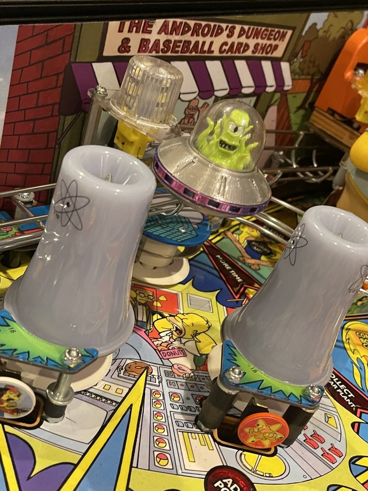 The Simpsons Pinball Party (TSPP) Kang the Conqueror "Flying" UFO Mod ...