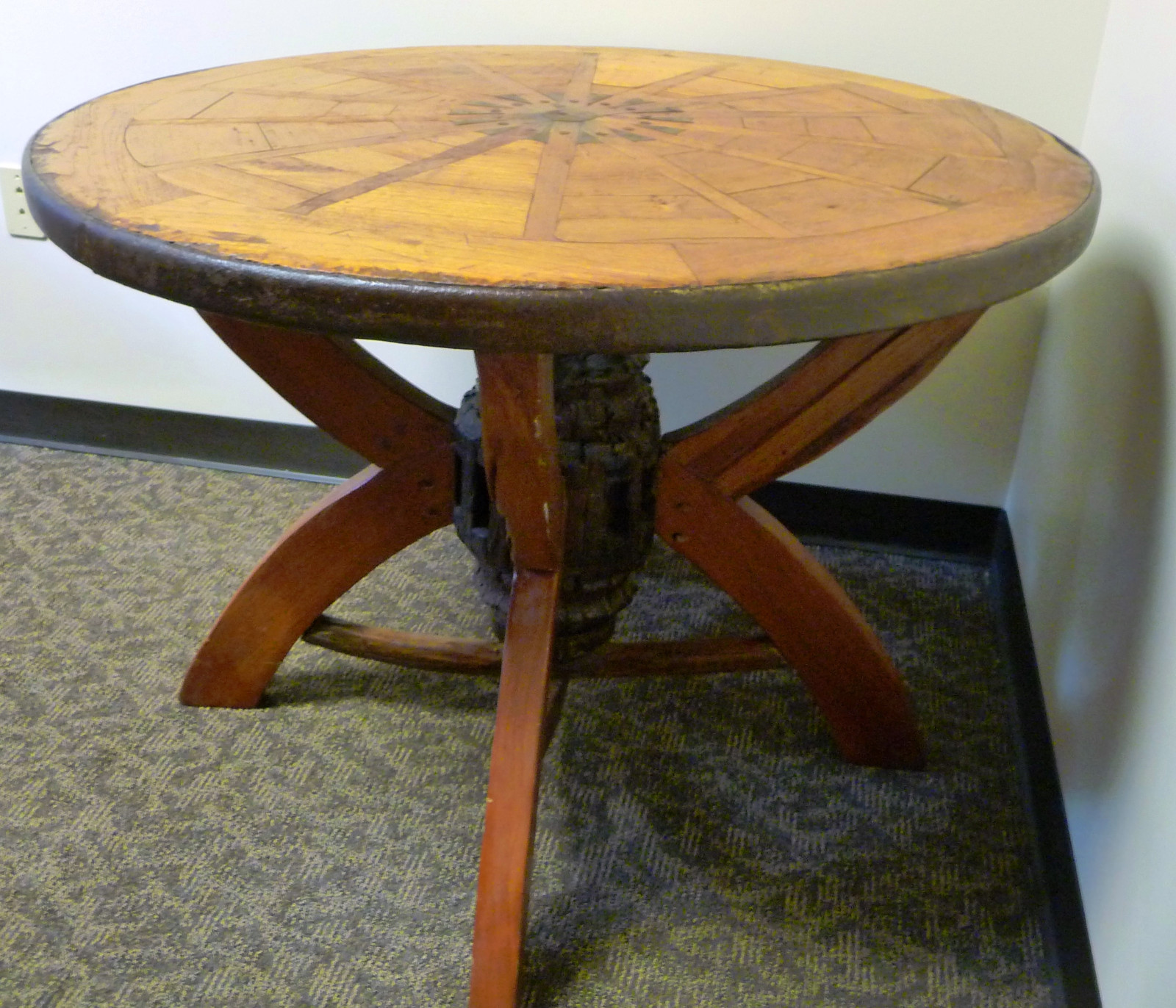 40"Round Rustic Antique Wagon Wheel Table with Hub Pedestal Base | eBay