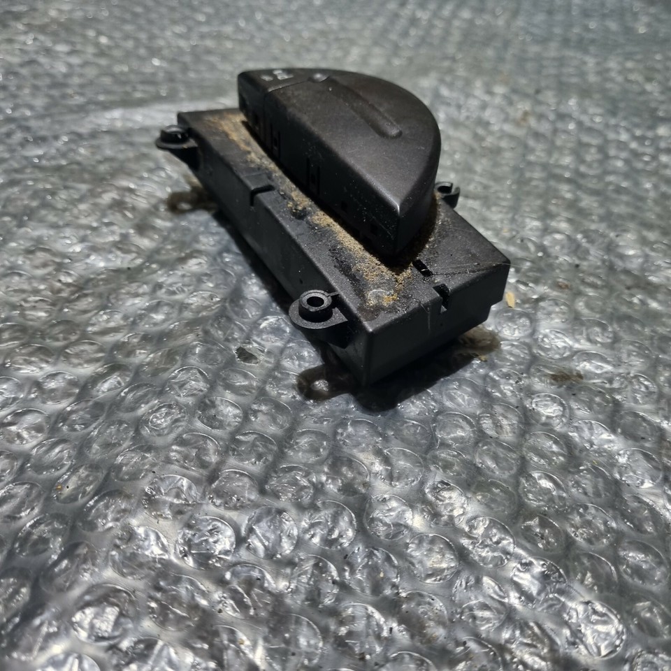 MERCEDES E CLASS W211 E320 CDI 2005 PDC PARKING SENSORS SWITCH ...