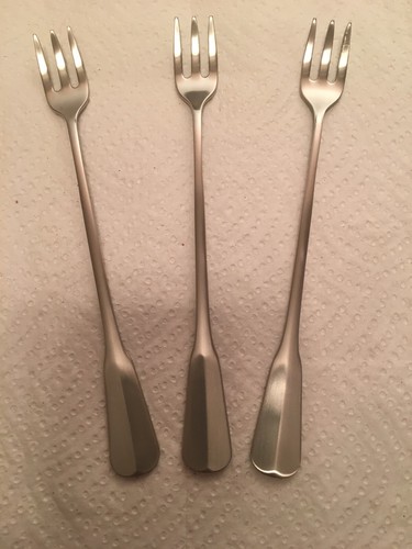 Sale! Oneida COLONIAL ARTISTRY cocktail forks new in plastic sleeves (8 ...