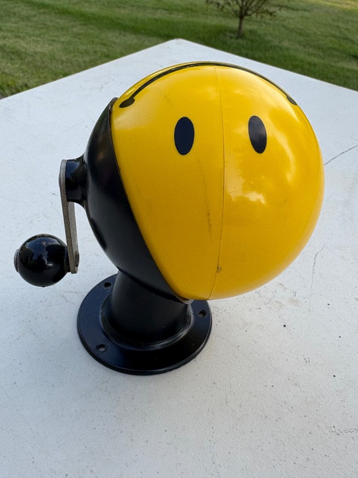Vintage 1970's Smiley Face Pencil Sharpener by Berol Yellow Emoji | eBay