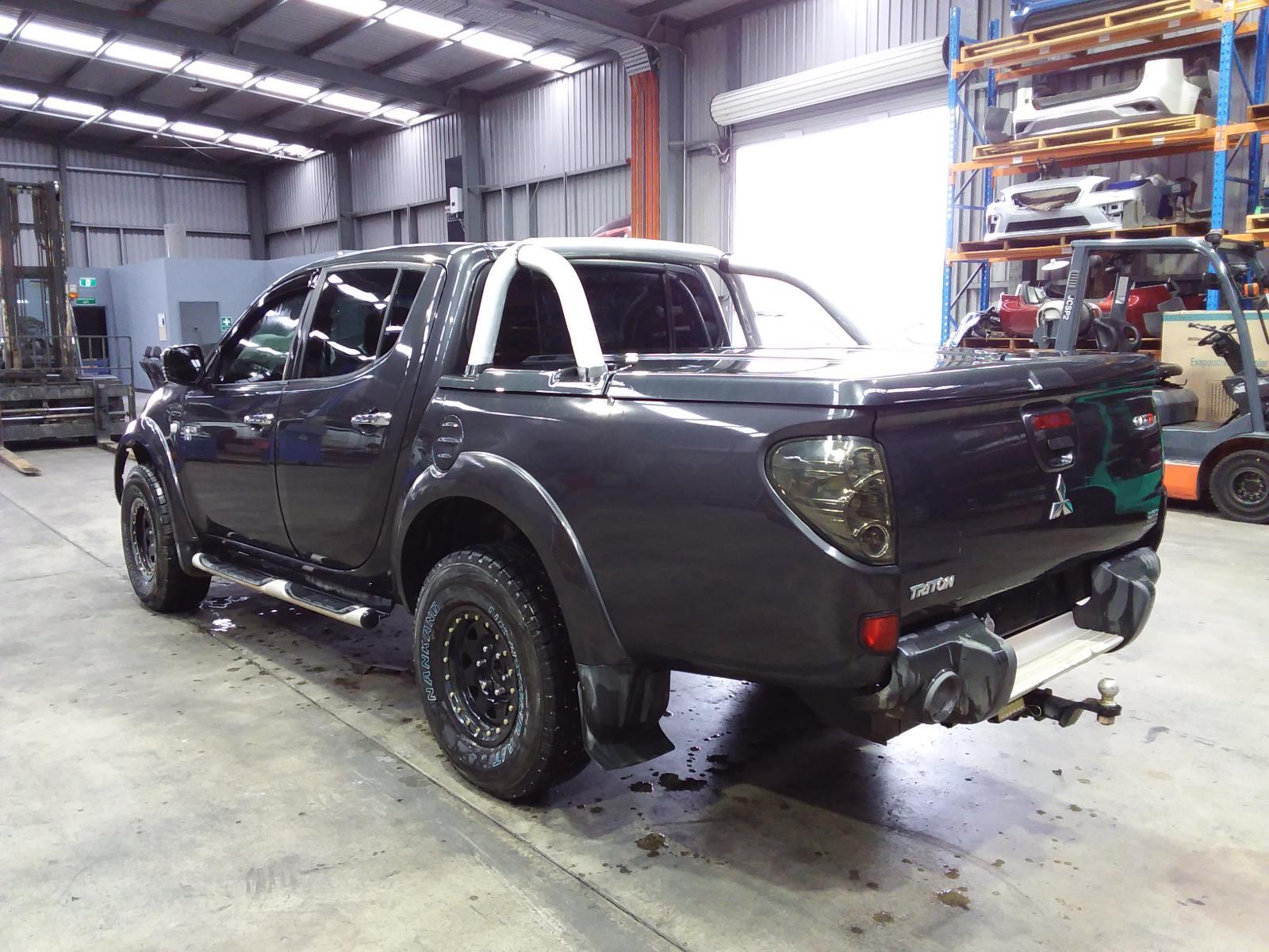 MITSUBISHI TRITON RIGHT REAR DOOR MN, DUAL CAB, NON MOULD TYPE, 08/09 ...