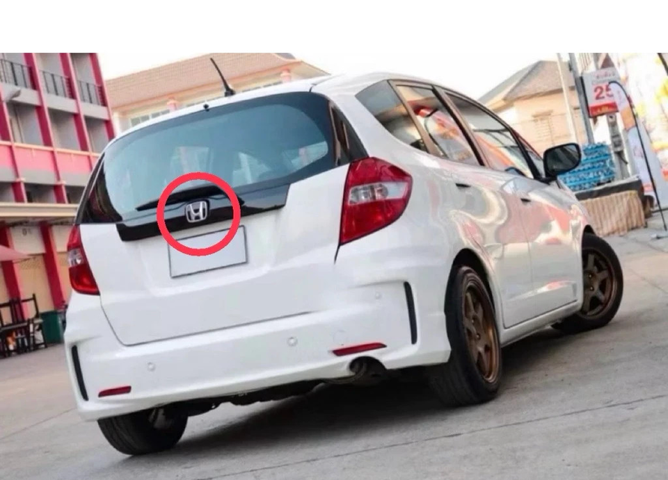 GENUINE JAZZ GE MC GLOSSY LOGO EMBLEM BADGE FOR REAR HONDA JAZZ SV 2012 ...