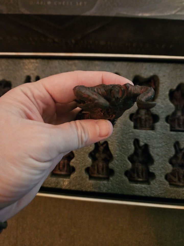 Blizzard Diablo III Chess Set Limited Collector's Edition Angels ...
