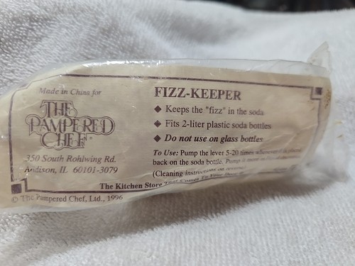 Vintage Pampered Chef Fizz Stopper 2 Liter Soda Pop Top Keeper *RETIRED ...