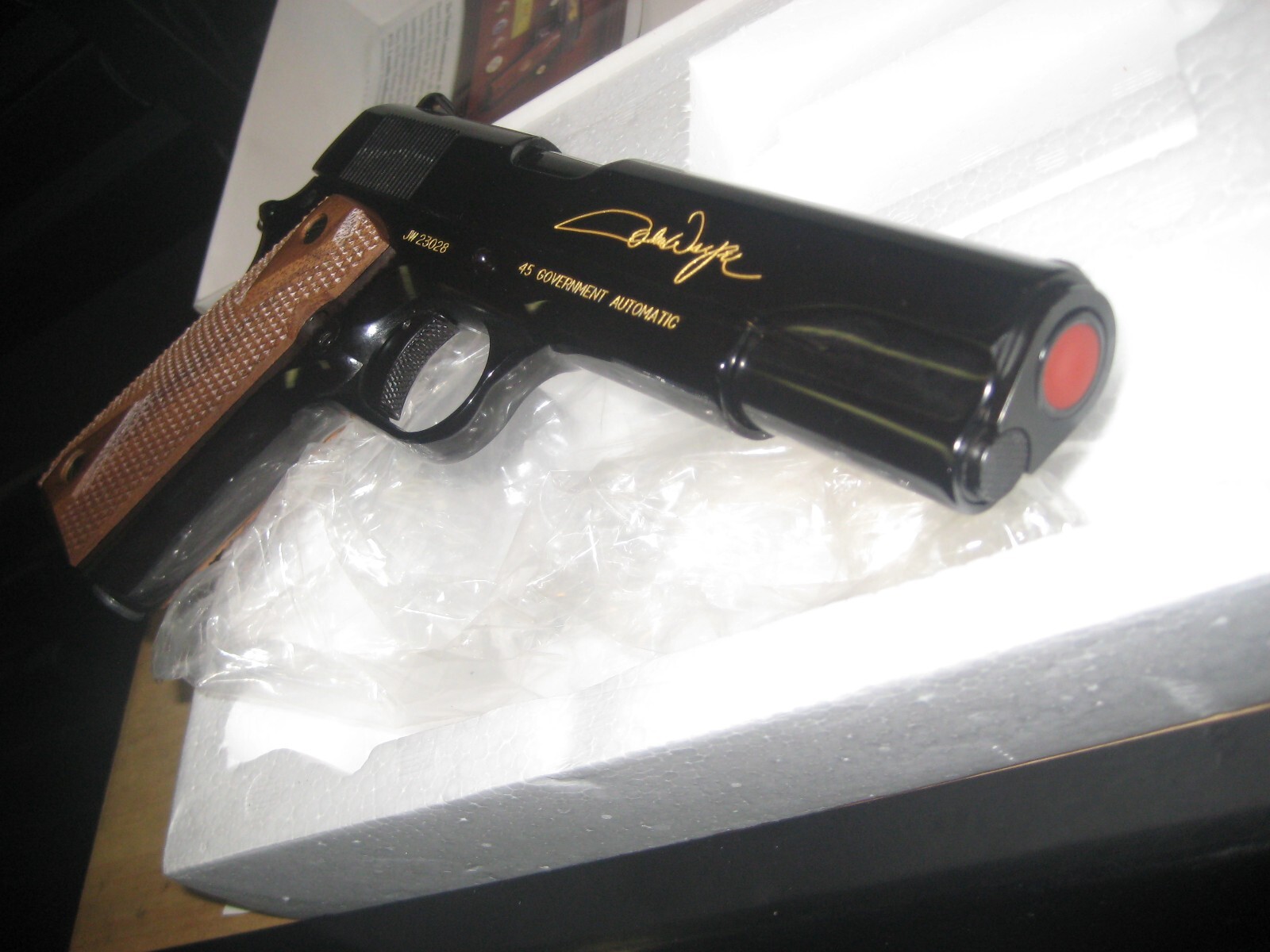 franklin mint John Wayne armed forces commemorative liberty Prop Gun | eBay