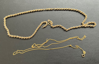 TWO 9ct GOLD CHAINS - ONE VERY THIN THE OTHER A ROPE CHAIN - 5g IN ...