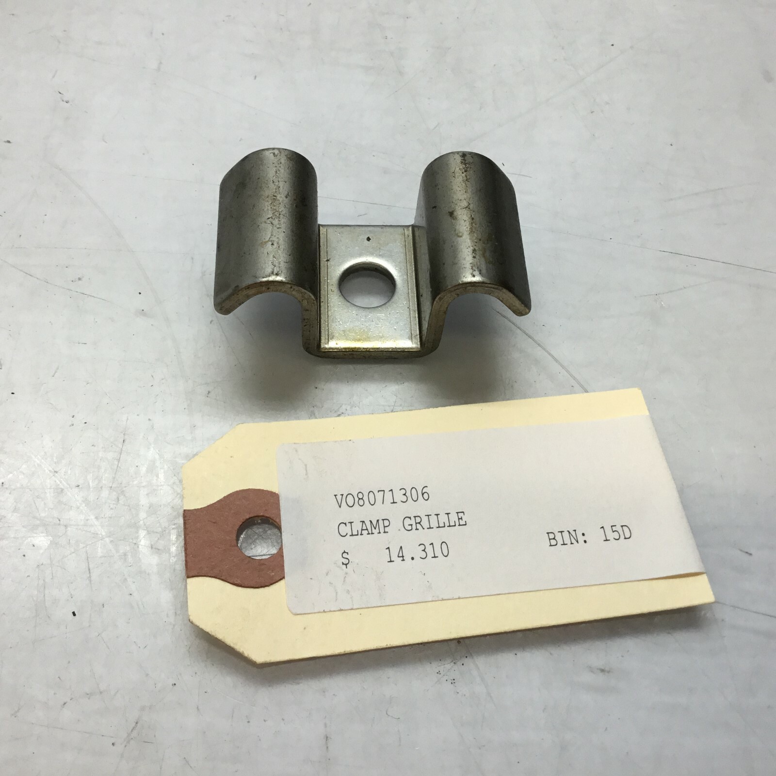 Volvo Grille Grille Clamp 8071306 | eBay